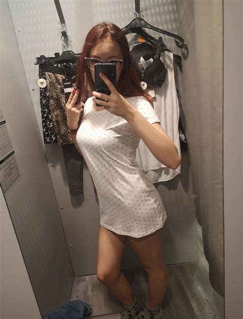 Im Too Small For This Shirt 🤭 Scrolller