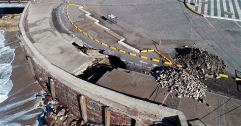 Video Un Temporal Con Olas De Hasta Seis Metros De Altura Desmoronó
