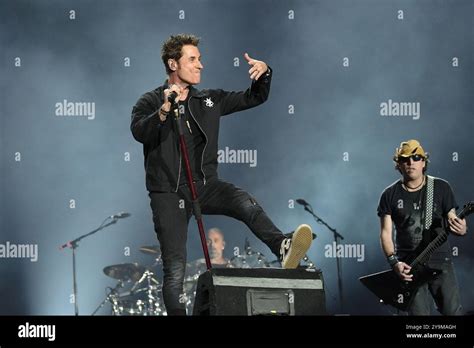 Rio De Janeiro Brazil October 3 2019 Dinho Ouro Preto Lead Singer