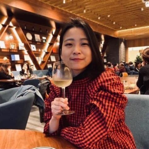 Yiling Huang Freelance 自由職業 Linkedin