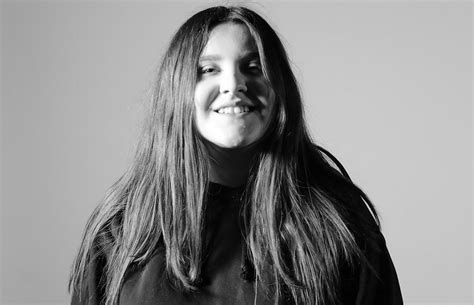 Home Ella Williamson