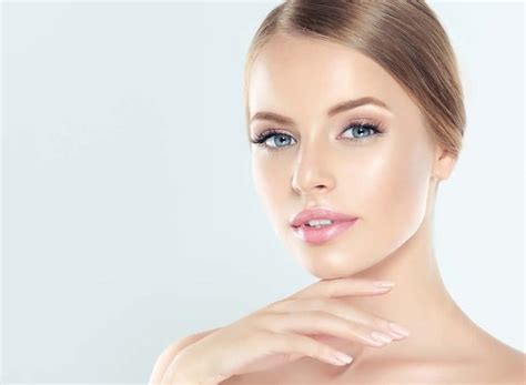 اندولیفت صورت مزایا، ماندگاری، عوارض و هزینه عکس کلینیک تخصصی پوست و موی رازی