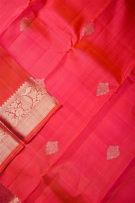 Aarohi Mayil Pattushastra Boutique