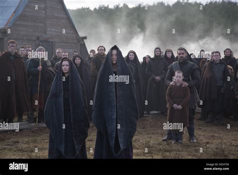 Macbeth Adults Foreground From Left Rebecca Benson Marion Cotillard
