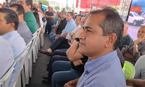 Dr Daniel Vasconcelos Acompanha Assinatura Da Ordem De Serviço Do