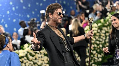 Shah Rukh Khan 60 Jahre Und Voll Im Trend