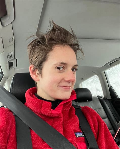 11 Ski Hairstyles For The Perfect Race Day Look