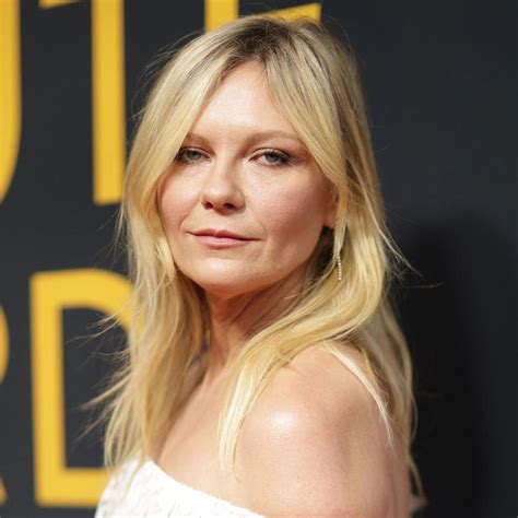 Goodbye Sweetheart Necklines Kirsten Dunst Wore The Pretty Wedding