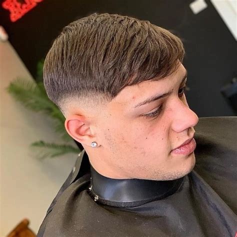 Oval Face Short Haircuts With Bangs Trendy Haircut Styles Based On