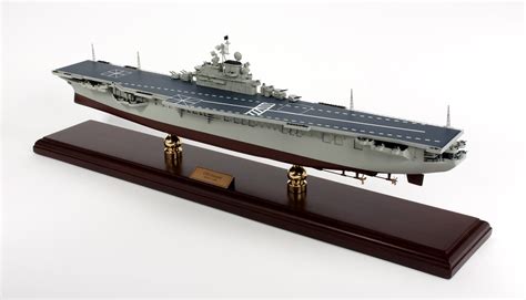 Uss Intrepid Cv 11 Aircraft Carrier 1 350 Scale Mahogany Model