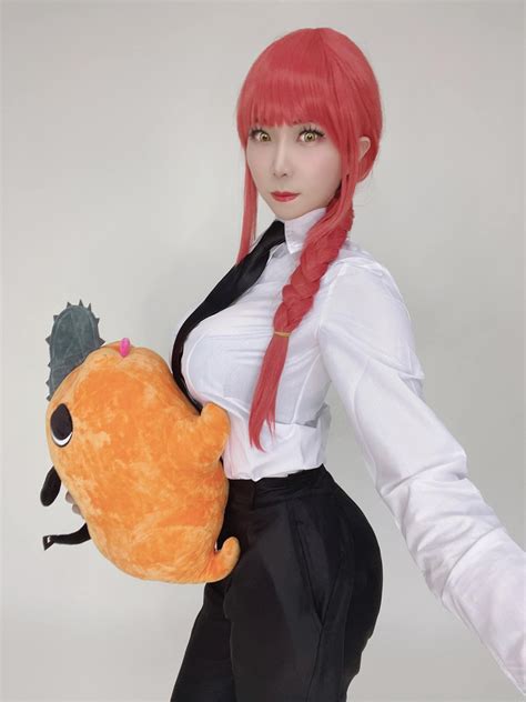 Chainsaw Man This Makima Cosplay Stands Out For Its Enormous Breasts