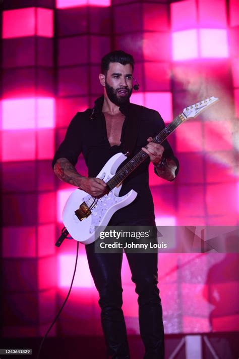 Gusttavo Lima Performs Live On Stage At Miramar Regional Park News