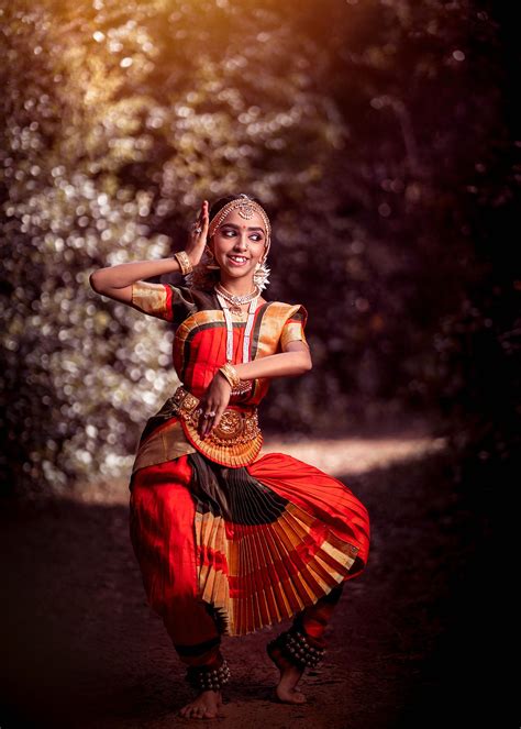 Classical Dance Wallpapers 4k Hd Classical Dance Backgrounds On