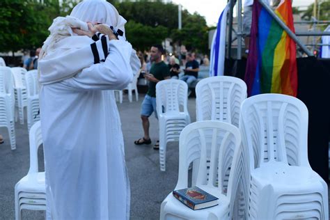 Tel Aviv To Hold Sex Segregated Public Yom Kippur Prayers