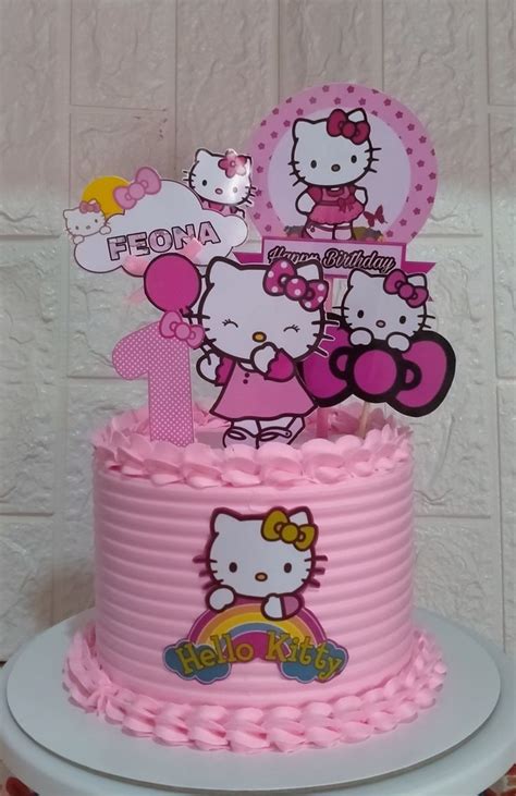 Hello Kitty Thematic Cake