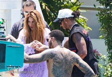 عکس این زن خواننده دوباره با همیلتون شکار شد؛ این مرتبه در قایق تفریحی نامزد سابق پیکه در