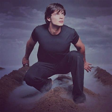 Pin By Angela Walker On Tom Welling Sexiest Superman Smallville Clark