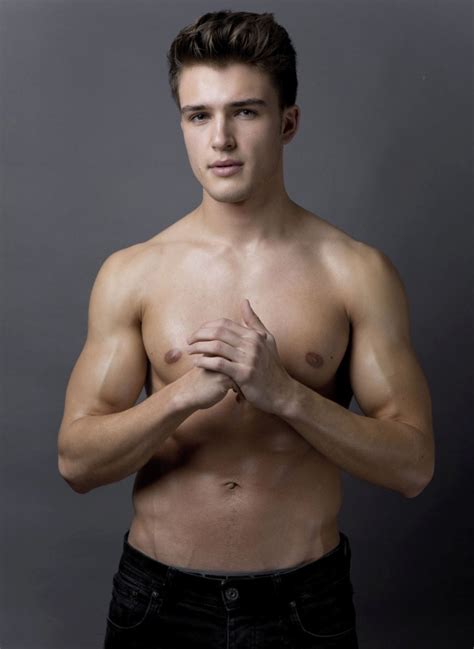 Niclas M Quest Artists And Models