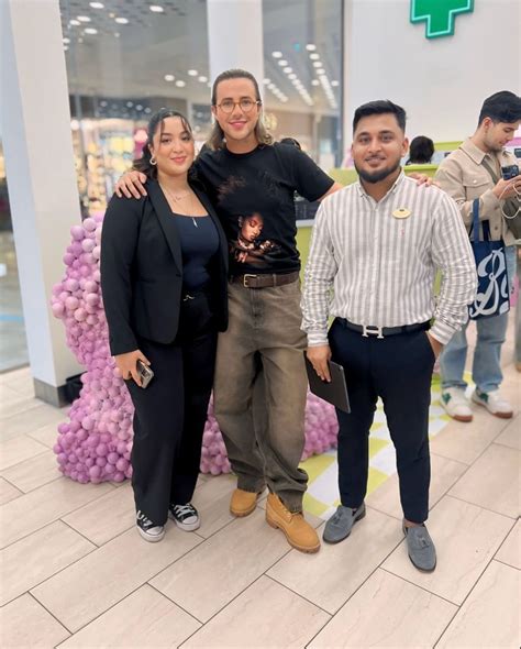 Murshedur Rahman On Linkedin Mitchell Halliday Famously Known As Mmmmitchell Is A 25 Year Old