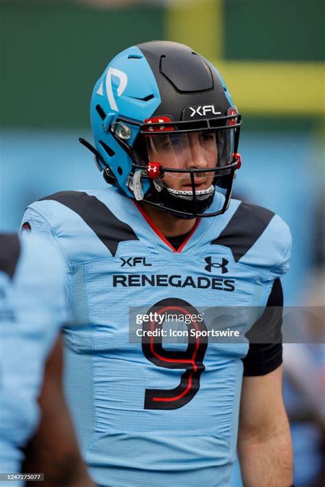 Arlington Renegades Quarterback Drew Plitt Warms Up Before The Game News Photo Getty Images