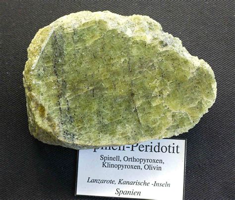 Mineralatlas Lexikon Peridotit English Version
