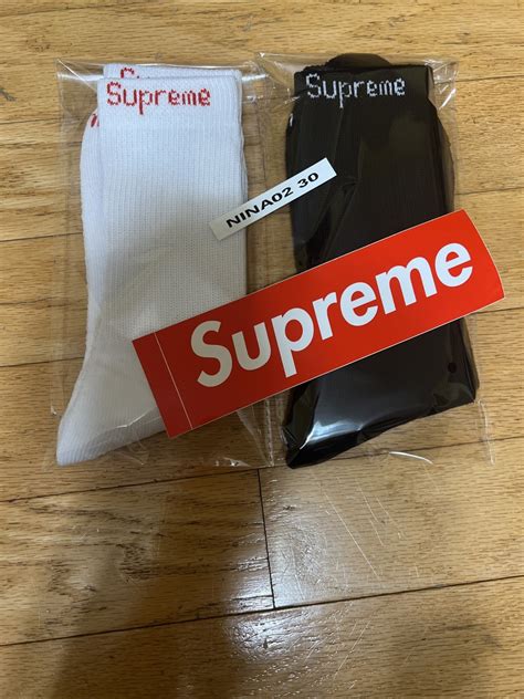 Supreme Hanes Socks B W Size 6 12 Fast Ship Two Pairs In Bag Ebay