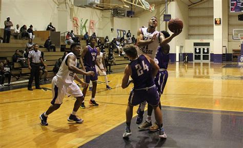 Meac Swac Sports Main Street™ Wiley Wildcats Rally In Final Minutes To
