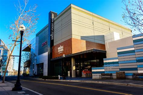 Street View Of A Whole Foods Market Store Entrance Urban Shopping
