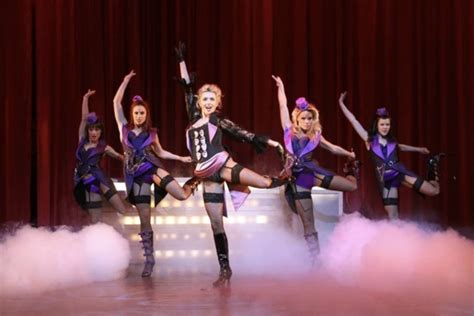 ممثلة ومغنية وراقصة تعرف على جوان فاريل زوجة ظافر العابدين فيديو