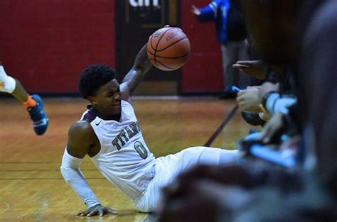 Markese Jacobs Sparkles But Youngs Defense Wins It In Overtime Chicago Sun Times