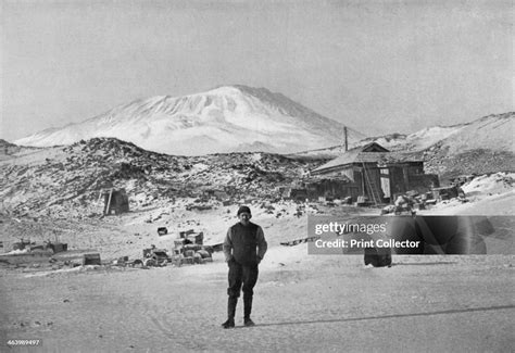 British Explorer Ernest Shackleton At The Cape Royds Base Camp News