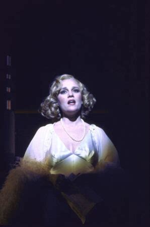 Look Back At Kevin Kline John Cullum And Madeline Kahn In On The
