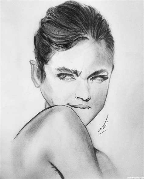 17 عکس از نقاشی سیاه قلم ساده دخترانه برای الهام بخشی