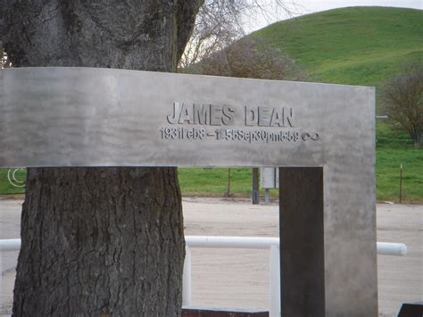James Dean Memorial A Dean Memorial Was Built In Cholame Flickr