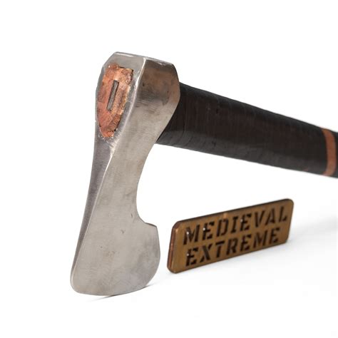 Light One Handed Axe • Medieval Extreme