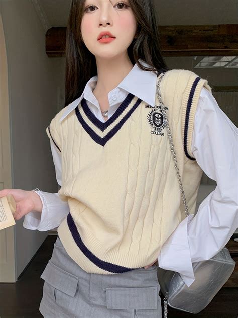 Preppy Style V Neck Knitted Vest Casual Sleeveless Sweater For Spring