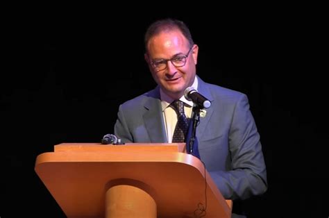 Adrian Wojnarowski Sépanouit Dans Sa Nouvelle Vie De Dirigeant
