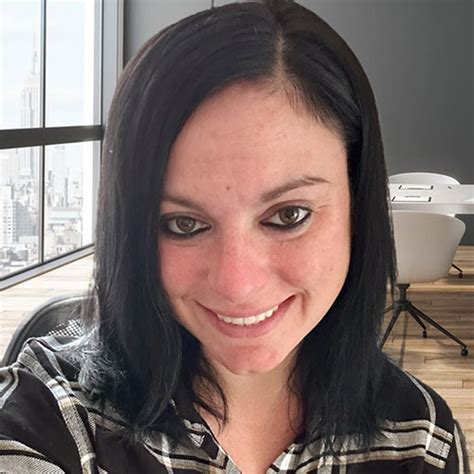 Danielle Simons Profile Image