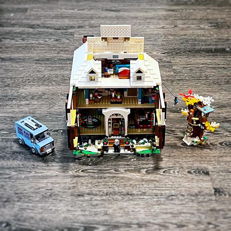 Modularized Home Alone House Set 21330 Mod Rlego