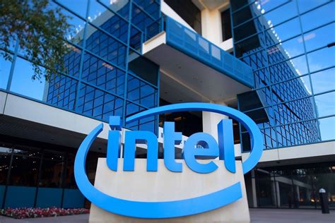 Intel инвестирует 30 млрд евро в производство полупроводников в ...