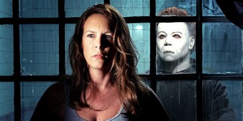 Why Laurie Strode Dies So Early In Halloween Resurrection
