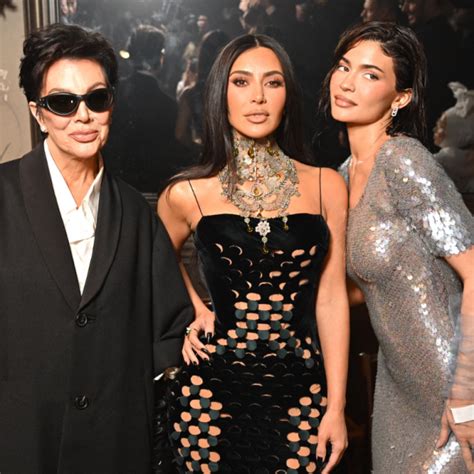 Gloria Kim Kardashian I Kylie Jenner Oduševile U Sirena Haljinama A