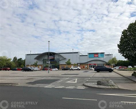 Shop To Rent Unit 2 Three Lakes Retail Park Bawtry Road Selby Yo8 8ly