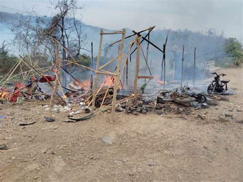 သင်္ကြန်အကြိုနေ့ စစ်ကောင်စီက ကောလင်းမြို့နယ်၊ ညောင်ကုန်းကျေးရွာကို တိုက