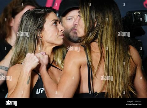 Mackenzei Dern Und Amanda Ribas Fotos Und Bildmaterial In Hoher