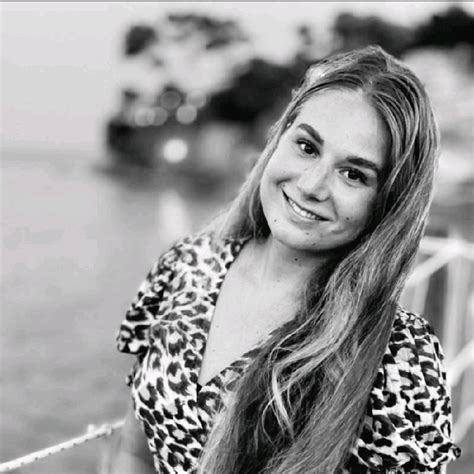 Manon Van Delden Email Address And Phone Number Tessa De Wilde Entertainment And Producties Danser