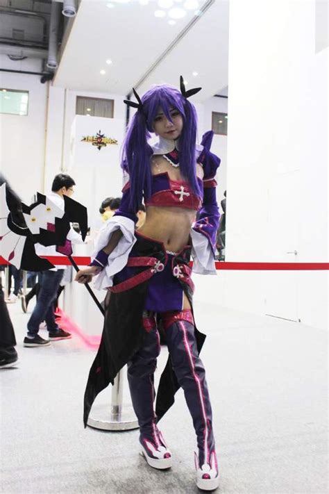 贫乳萝莉cos《艾尔之光》虚无公主 穿着清凉大秀小蛮腰新浪游戏手机新浪网