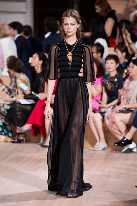 Valentino Haute Couture Fall 2015 Runway Thefashionspot