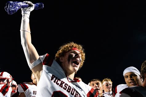 ‘the Bone Is Home Vicksburg Reclaims Bone Trophy With Gritty Win Over Three Rivers