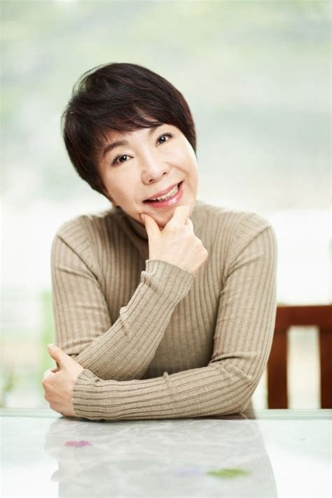 가수 최진희 아트불 2022 위대한 여정 특별전 작품 전시